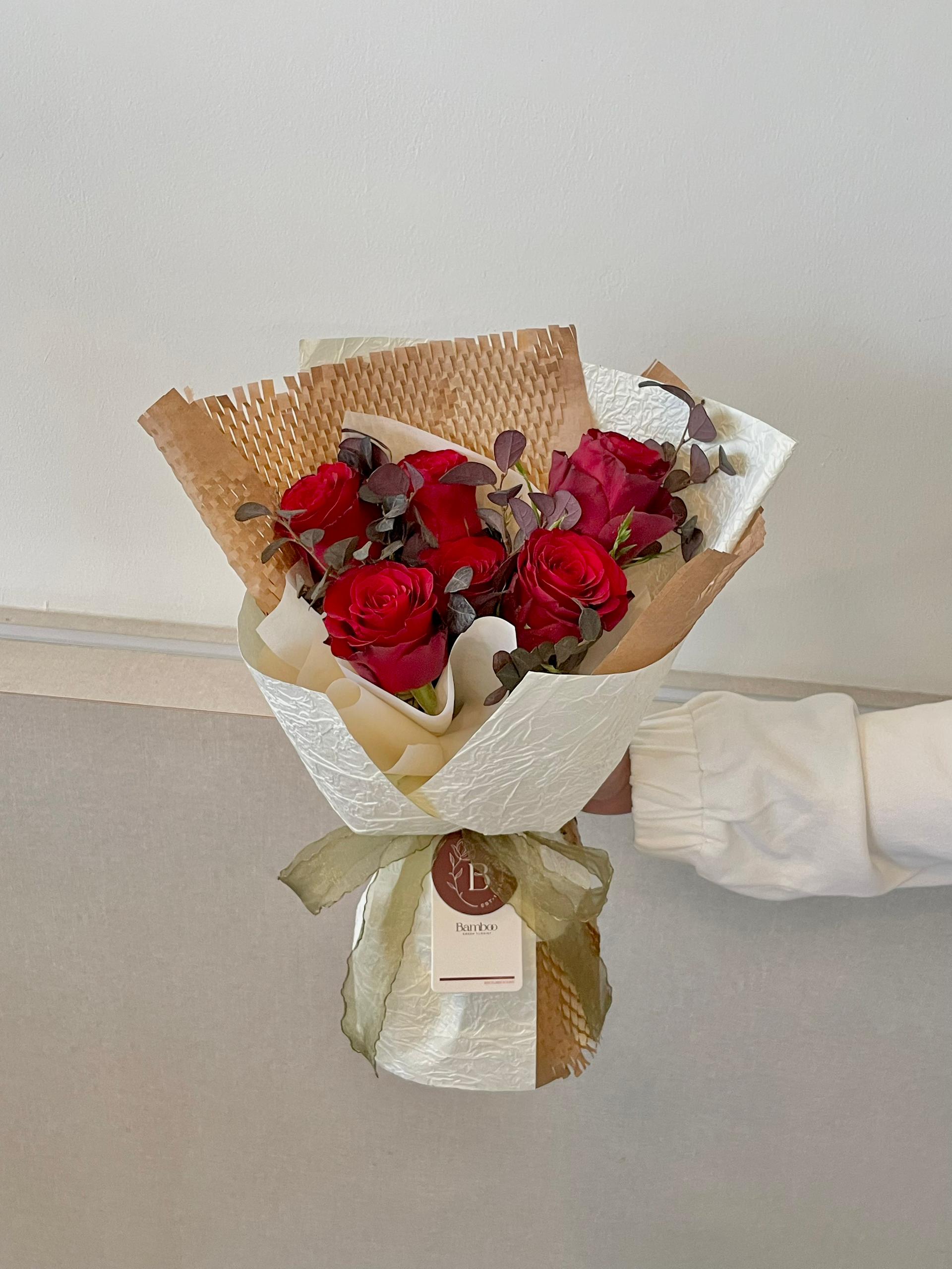 Premium Red Roses - Echo Of Love, Red Roses Bouquet | Premium Roses ...