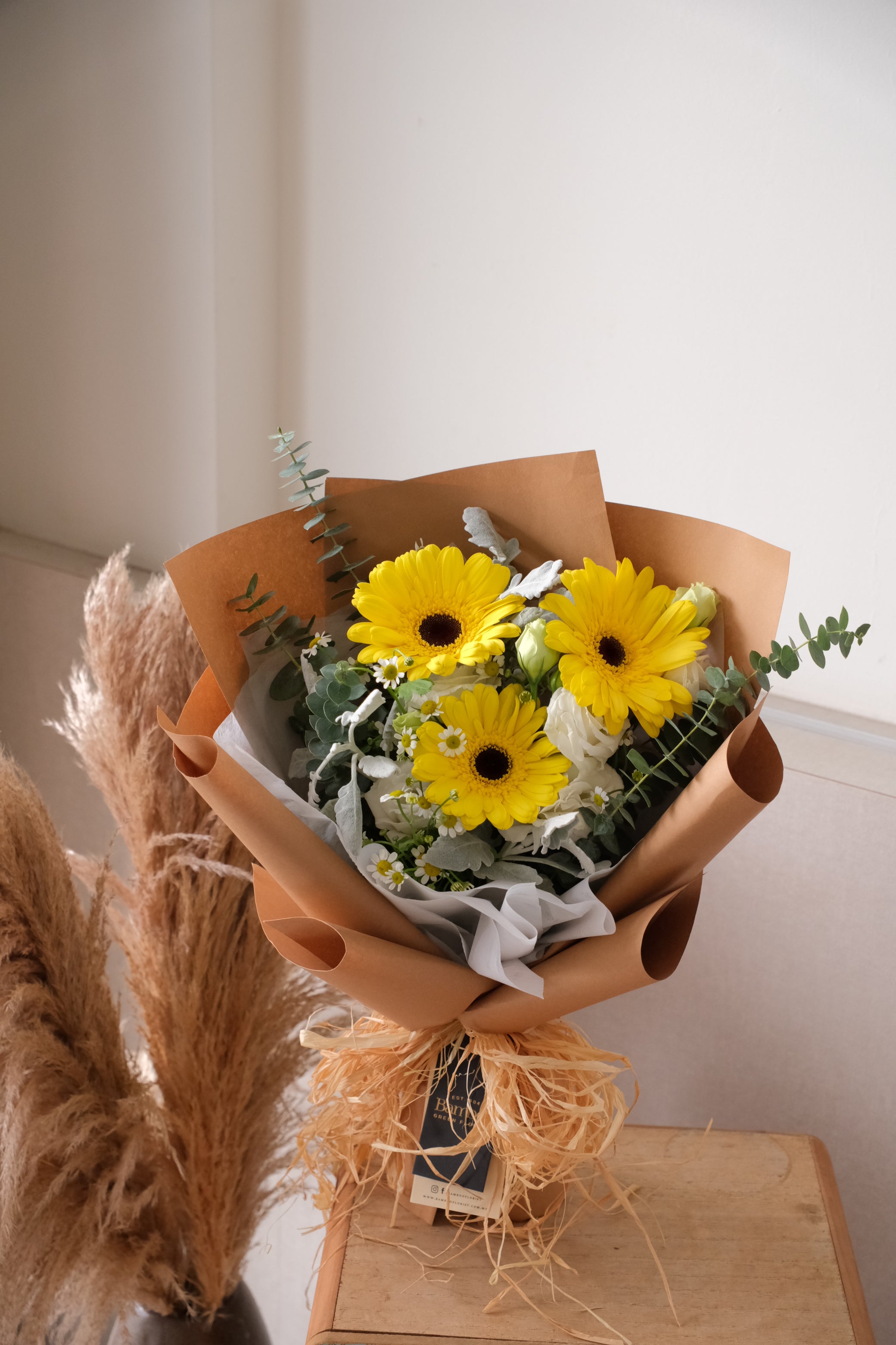 Daisies bouquet, Graduation Bouquet | Penang Florist - Bamboo Green ...