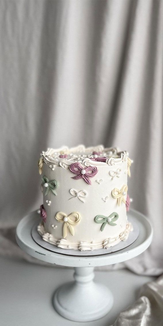 Demure Ribbons Cake | Delectable Cakes in Penang Butterworth | Online ...